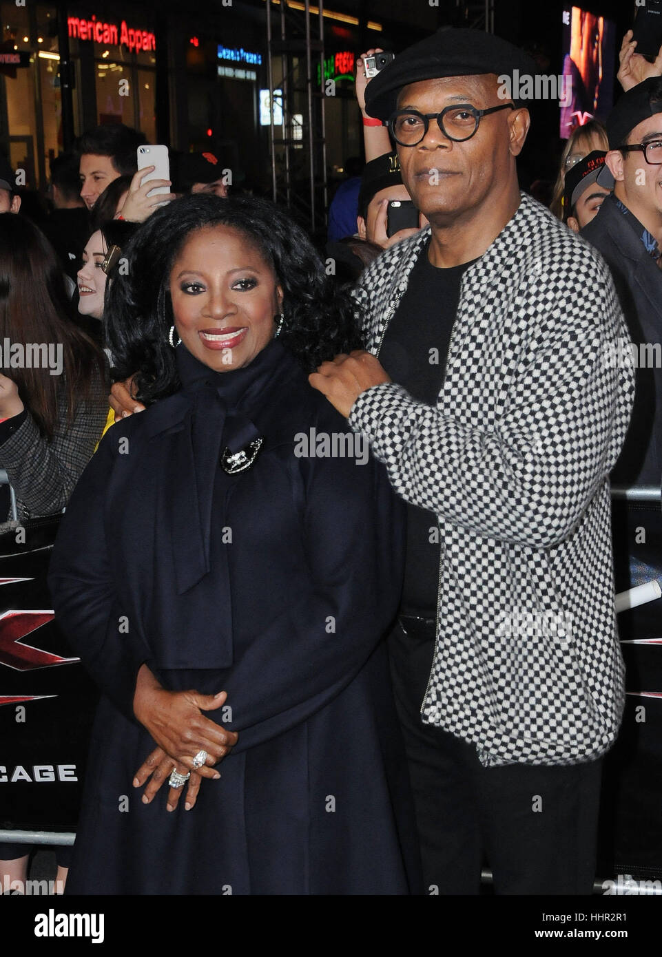 Hollywood, CA, USA. 19th Jan, 2017. LaTanya Richardson, Samuel L ...