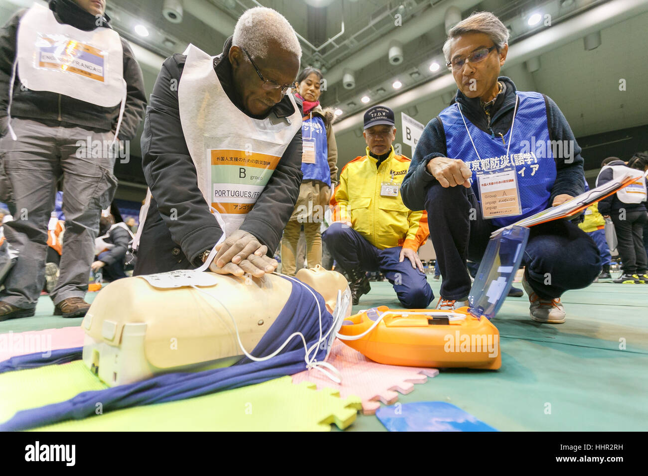 Foreign residents participate in a first aid class at Komazawa Olympic ...