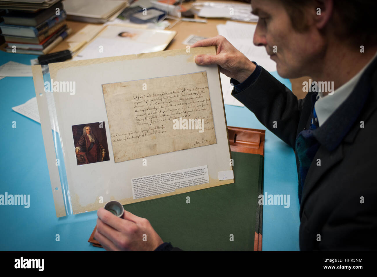 Collection of signatures hi-res stock photography and images - Alamy