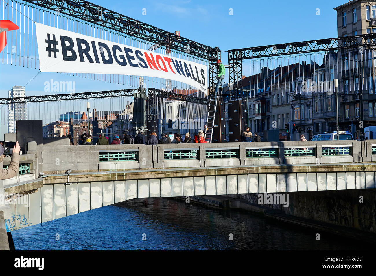 Brussels, Belgium. 20th Jan, 2017. Greenpeace organise demonstration ...