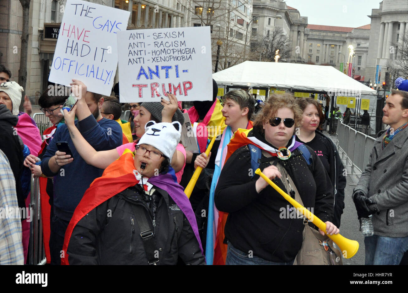 Washington, USA. 20th Jan, 2017. Protestors march along the ...