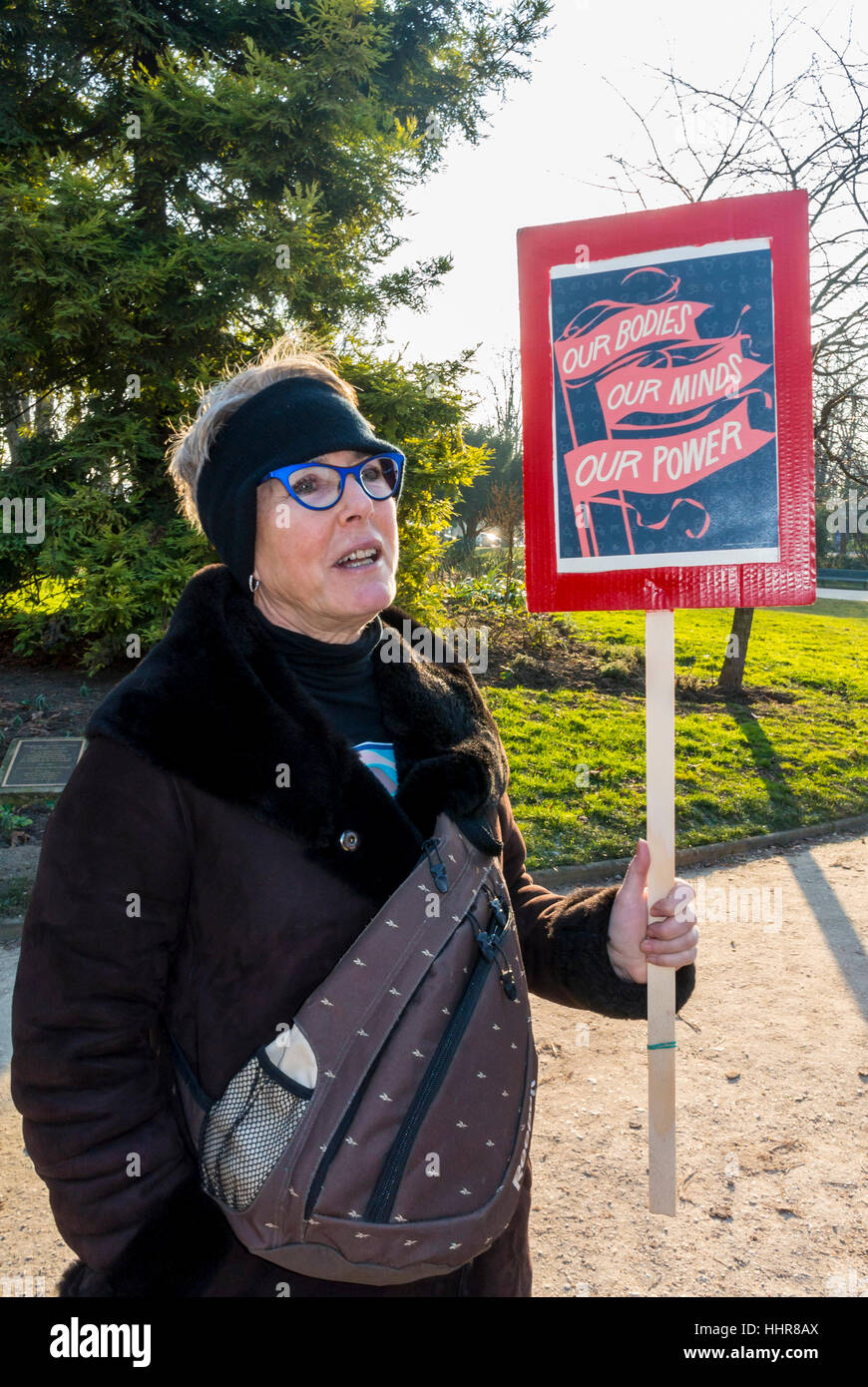 American women in france hi-res stock photography and images - Alamy
