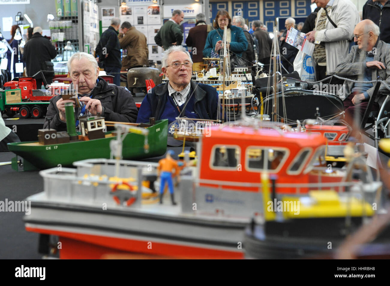 London, UK. 20th Jan, 2017. Two men sitting down amidst the nearly ...