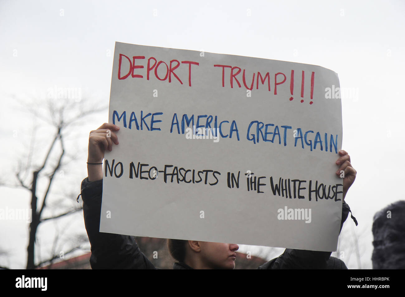 Trump sign hi-res stock photography and images - Alamy