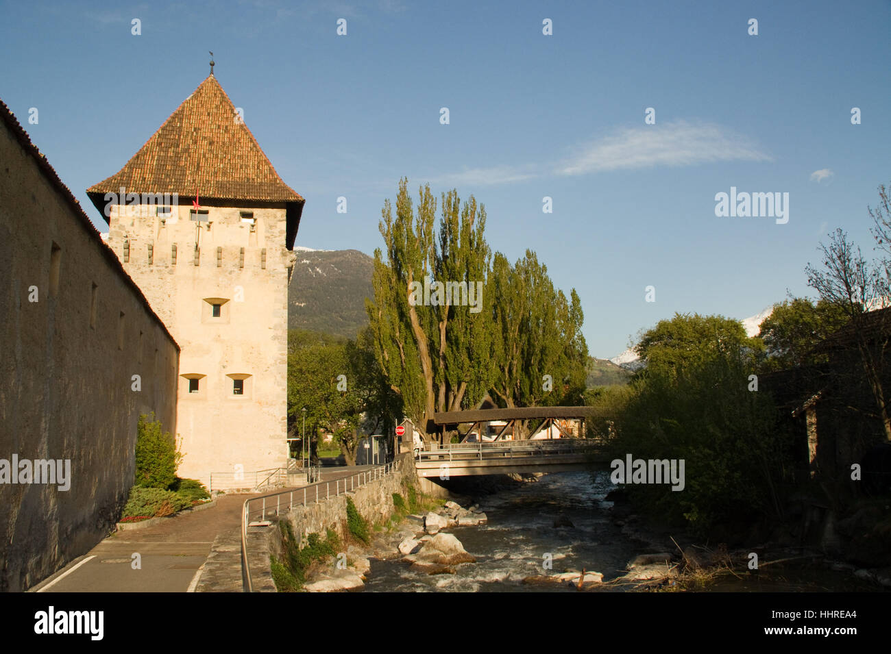 tower, story, wall, fortress, castle-moat, chateau, castle, middle ages ...