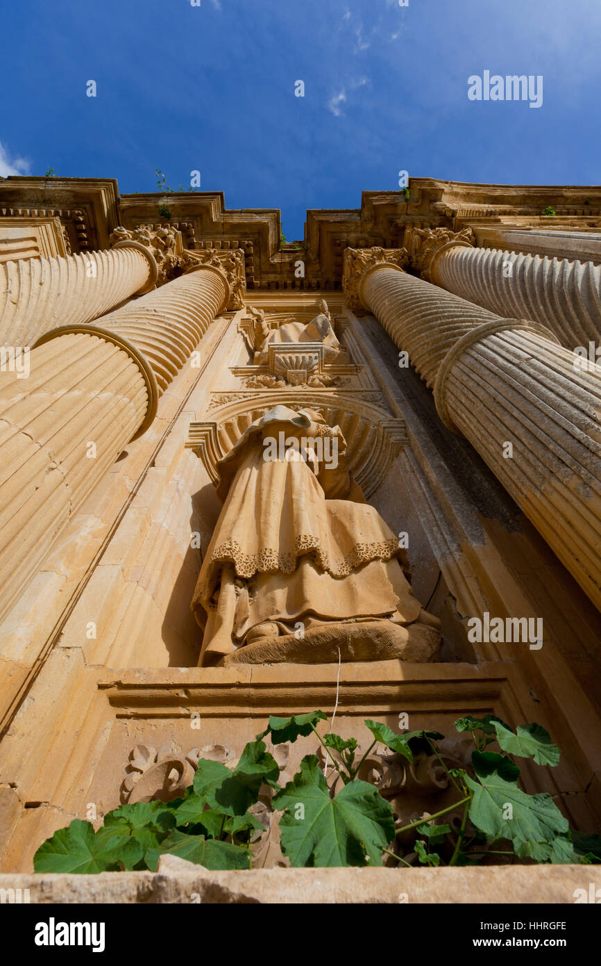 Monasterio religioso hi-res stock photography and images - Alamy