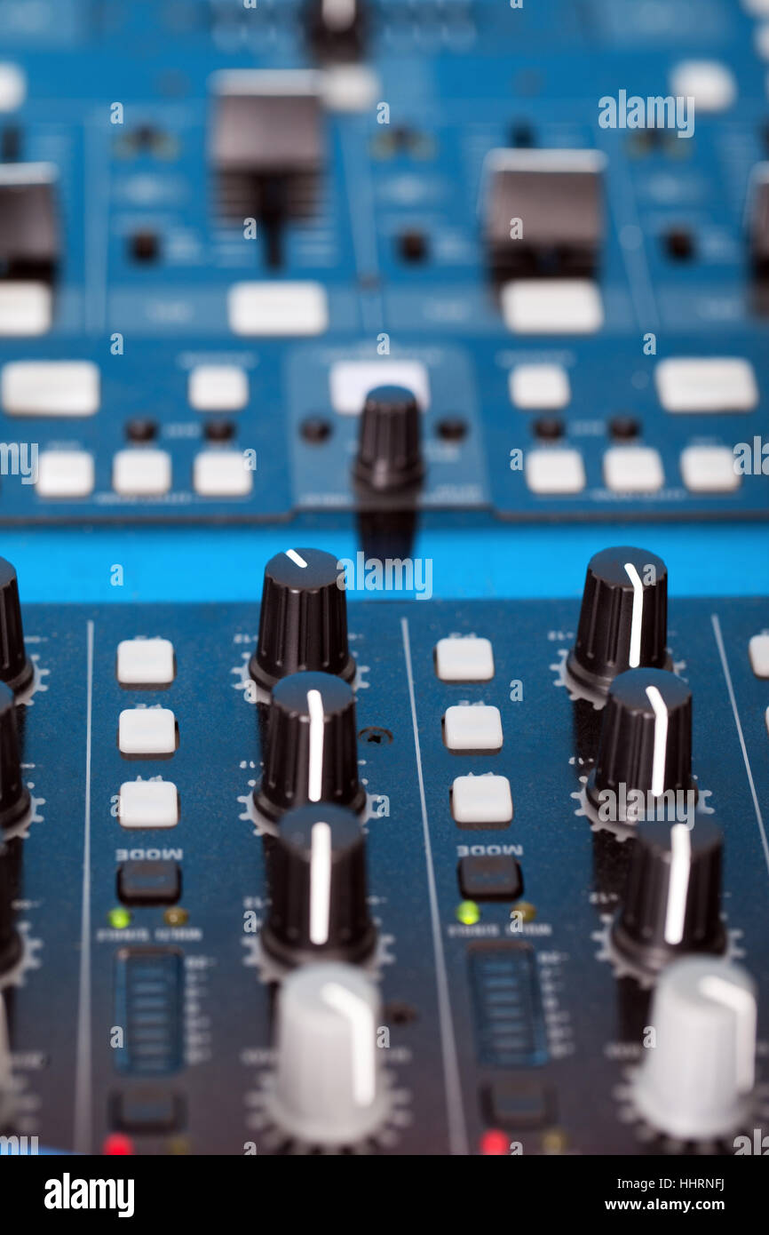 act, performance, disc, party, celebration, equipment, deck, dancing ...