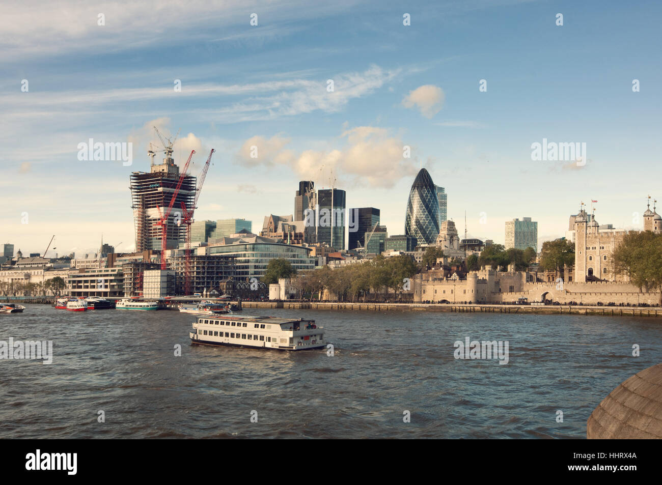 modern, modernity, london, england, style of construction, architecture ...