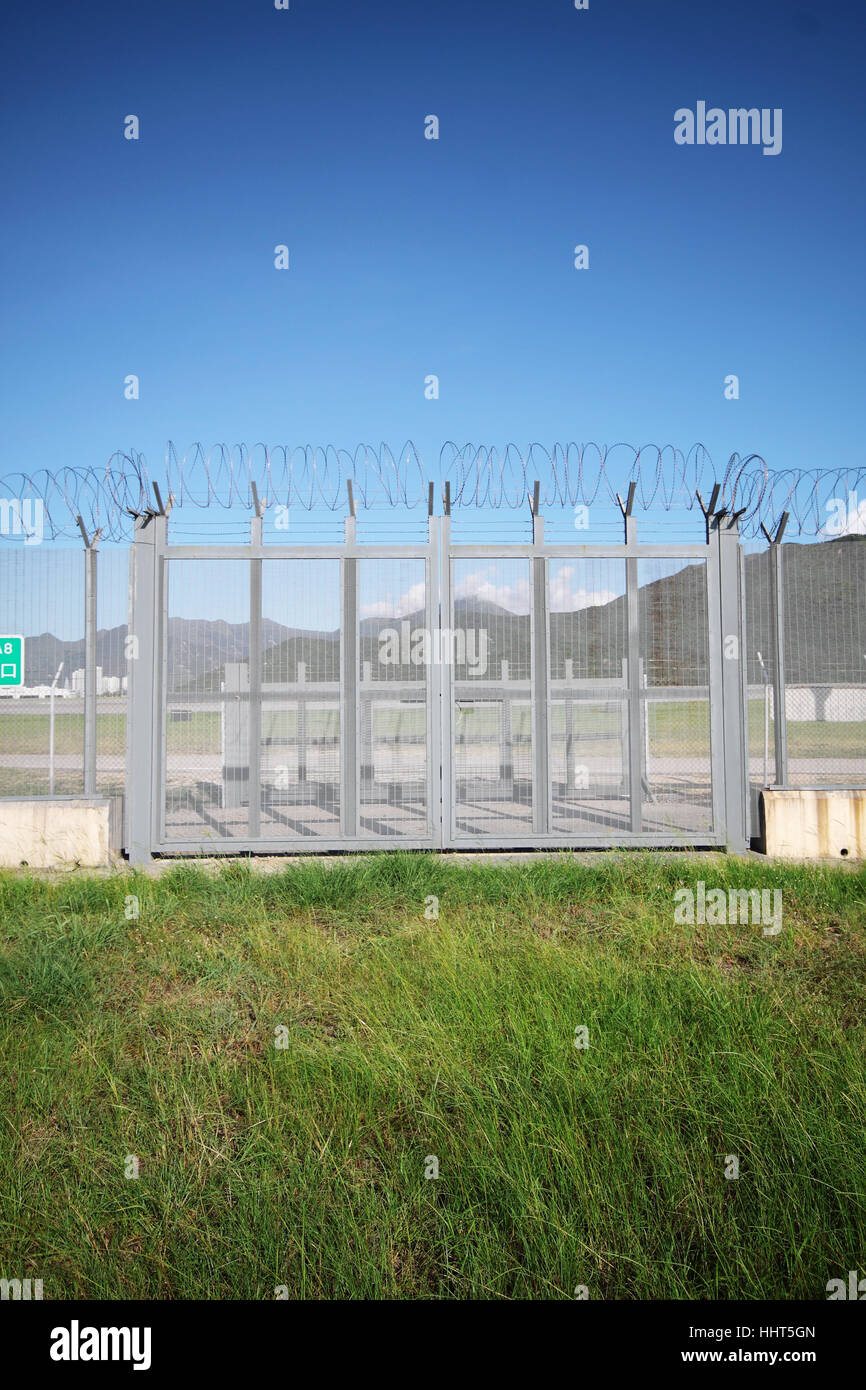 Gate guard aircraft hi-res stock photography and images - Alamy