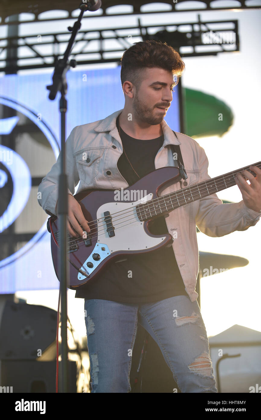 Matt Rey as Los 5 perform at the Y100's iHeartRadio Jingle Ball 2016 at ...