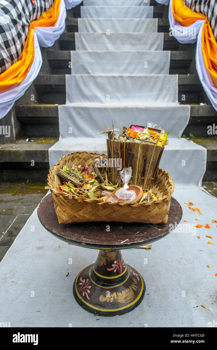 Religious offering, pura tuluk biyu batur, Bali, Indonesia Stock Photo ...