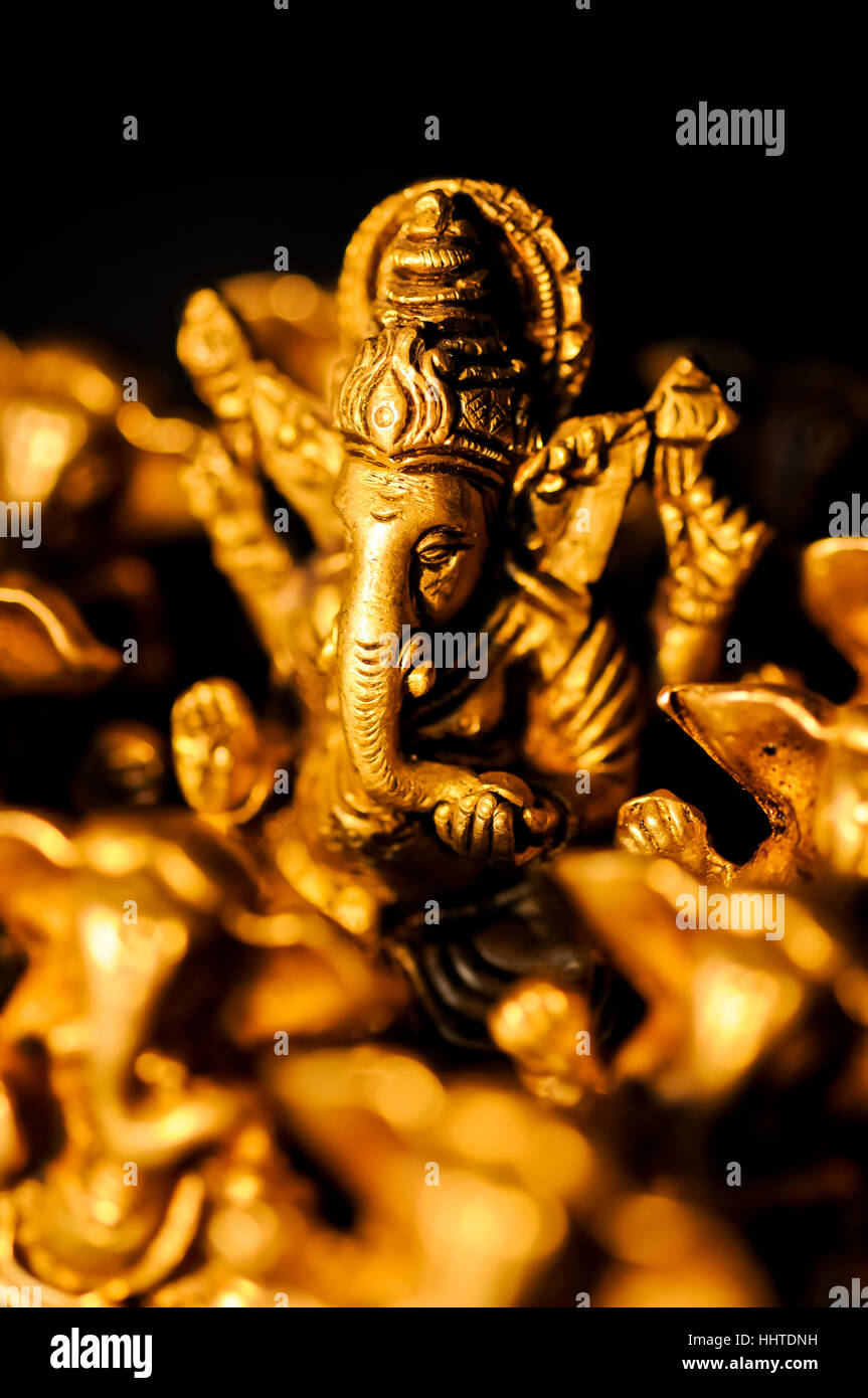 Hindu deity hand hi-res stock photography and images - Alamy