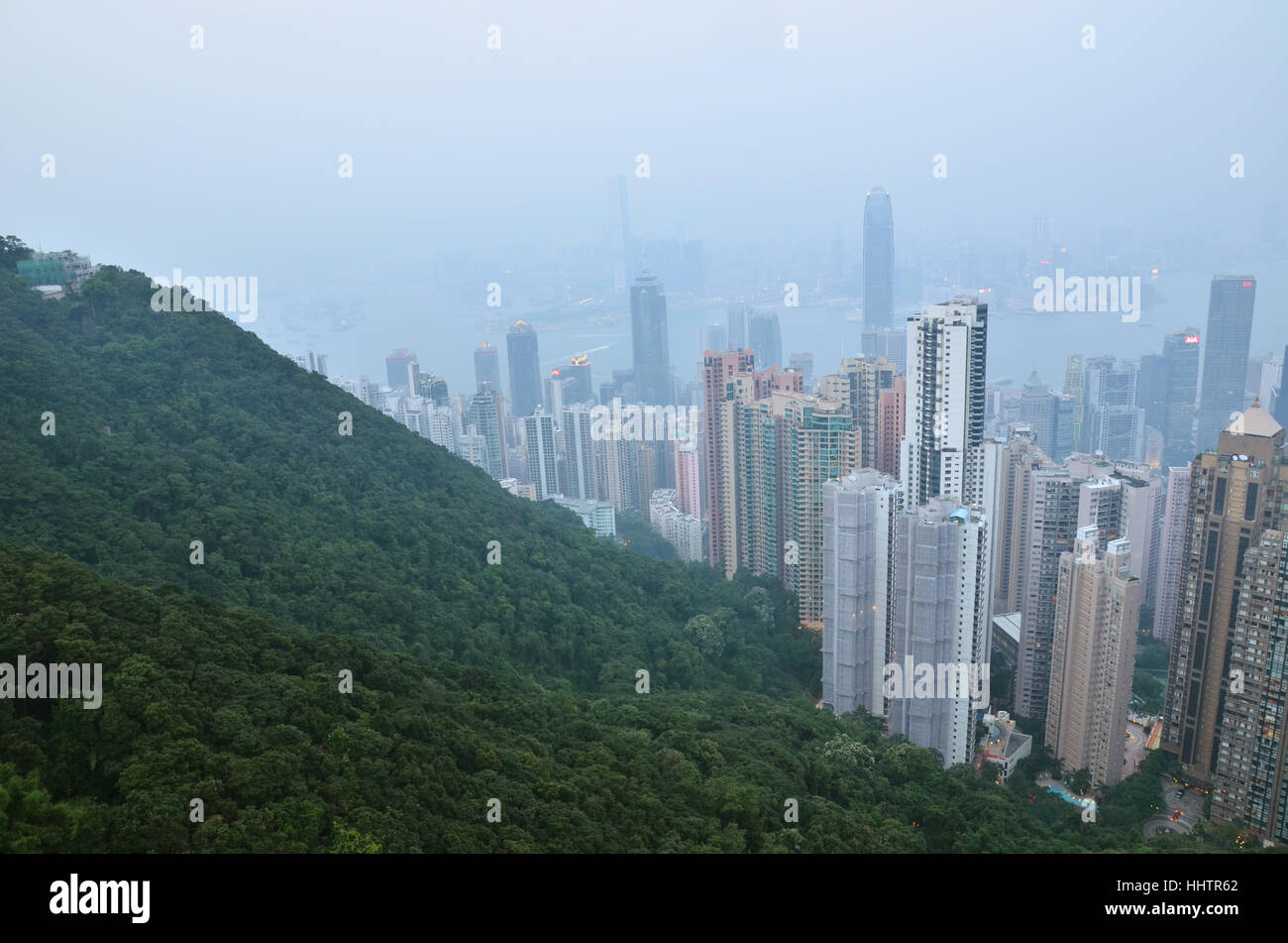 house, building, big, large, enormous, extreme, powerful, imposing ...