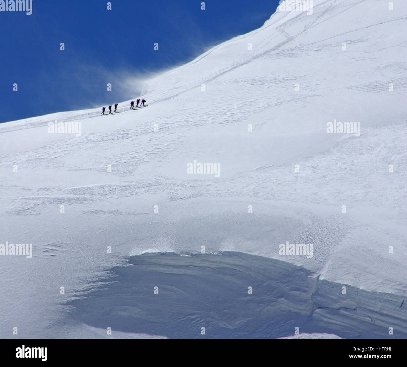 climbers to the summit of mont blanc 4807 m Stock Photo - Alamy