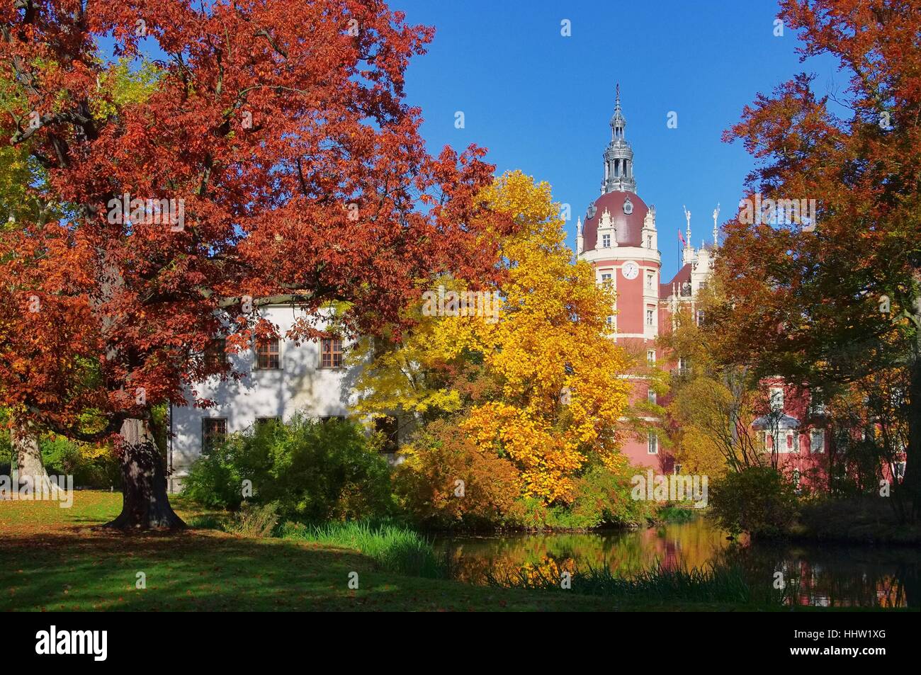 house, building, park, spa, mineral spring, medicinal spring, chateau ...