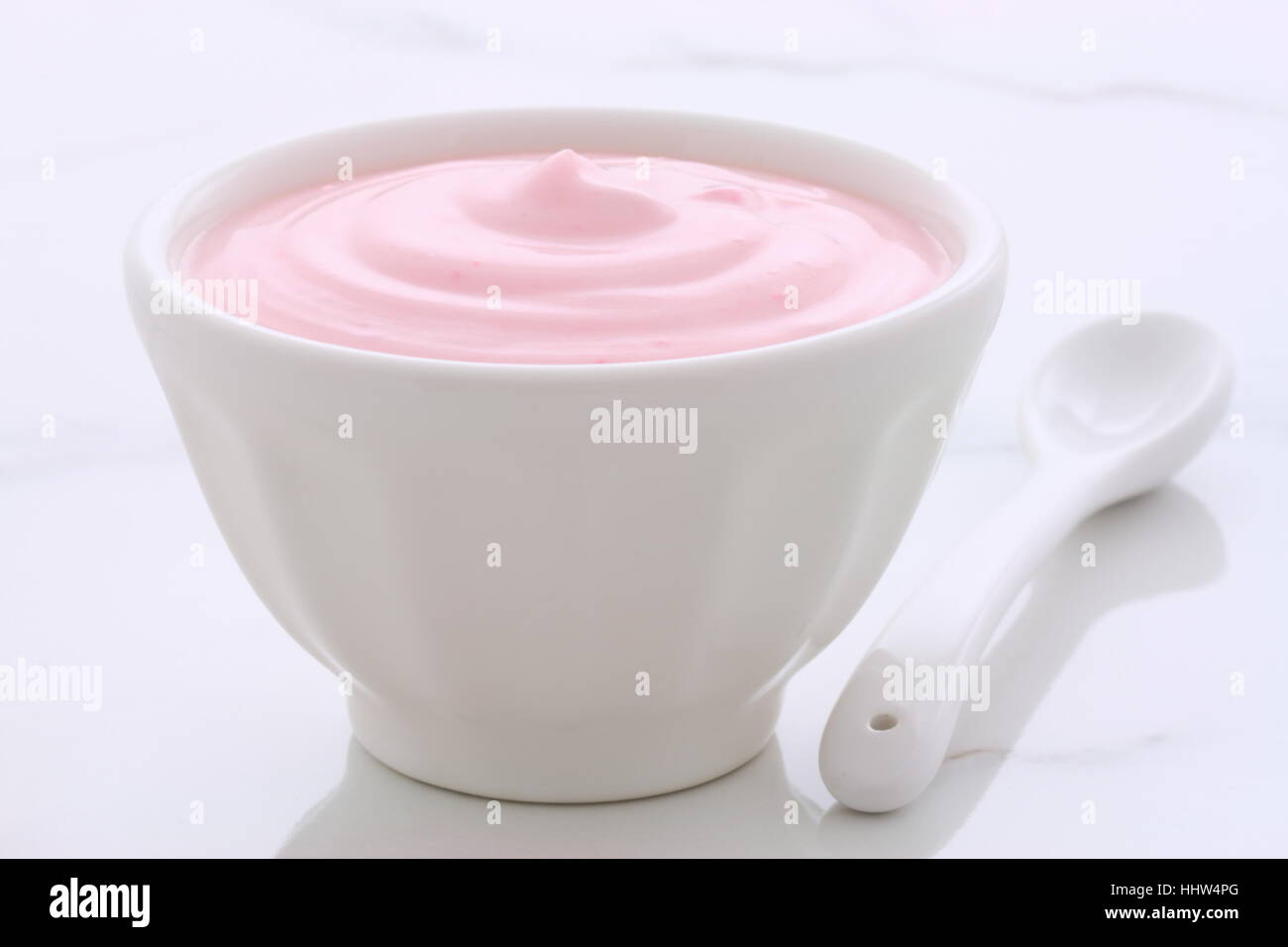 Delicious slow churned Greek strawberry yogurt, with lots of fruit and ...