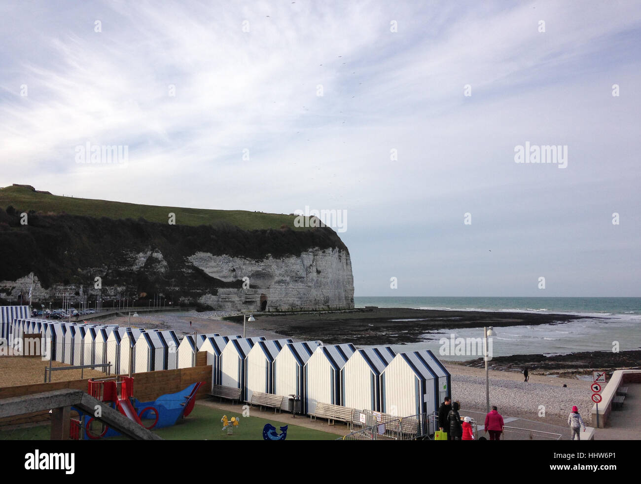 Normandy beach cliff hi-res stock photography and images - Alamy