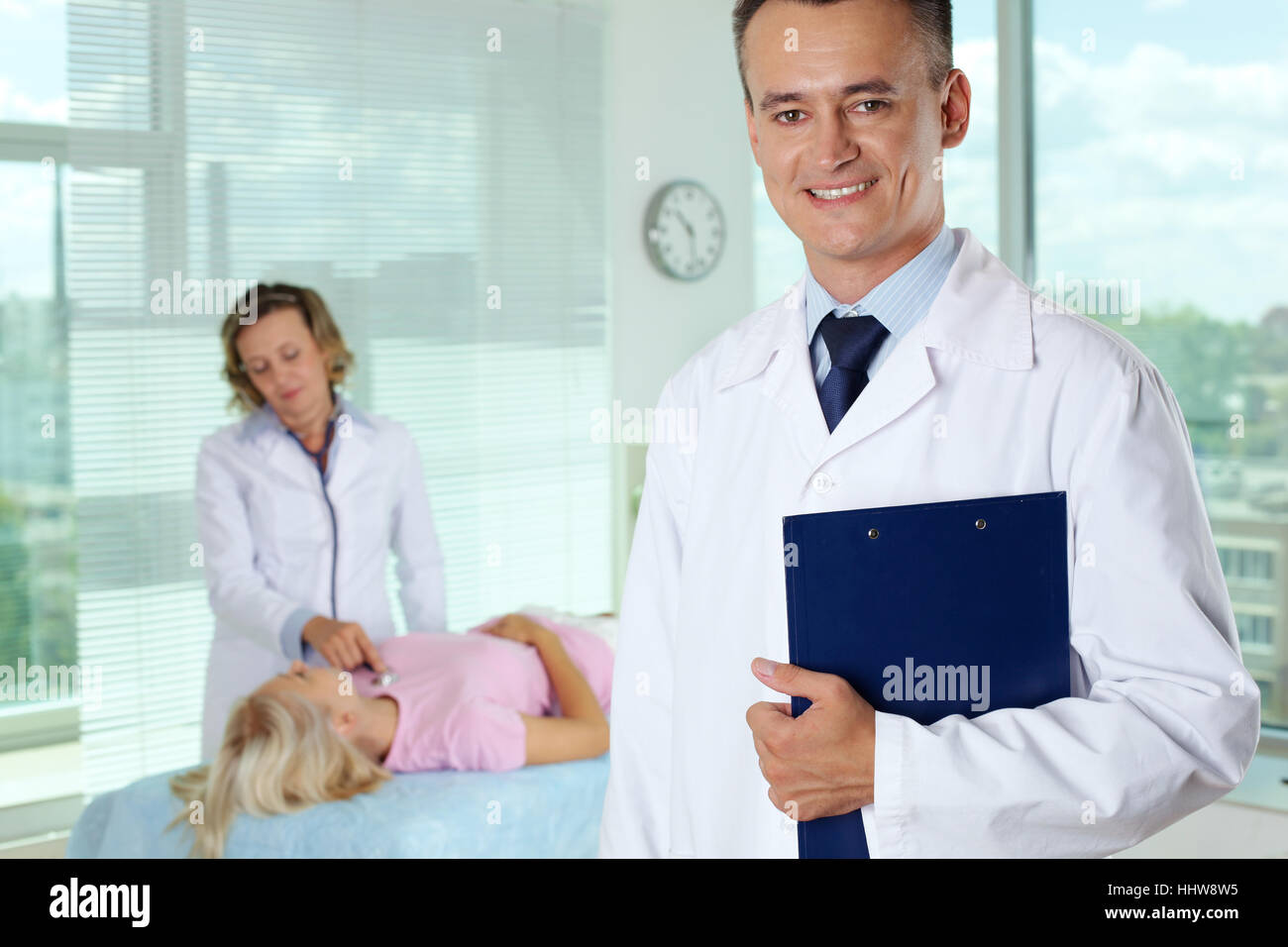 doctor, physician, medic, medical practicioner, woman, humans, human ...