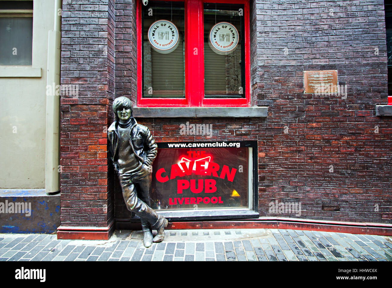 John lennon mathew st hi-res stock photography and images - Alamy