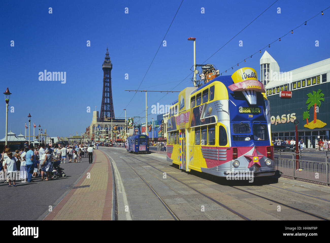 Blackpool trams hi-res stock photography and images - Alamy
