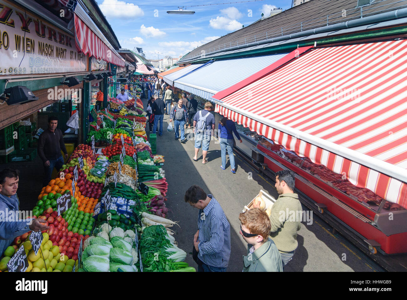 Wien, Vienna: market Naschmarkt; Fruit and vegetable stands, 06., Wien ...