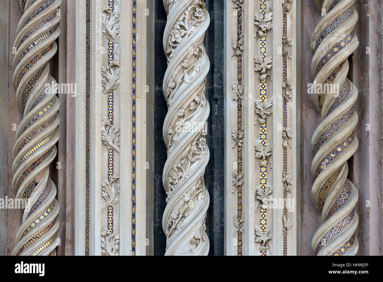 Twisted columns hi-res stock photography and images - Alamy