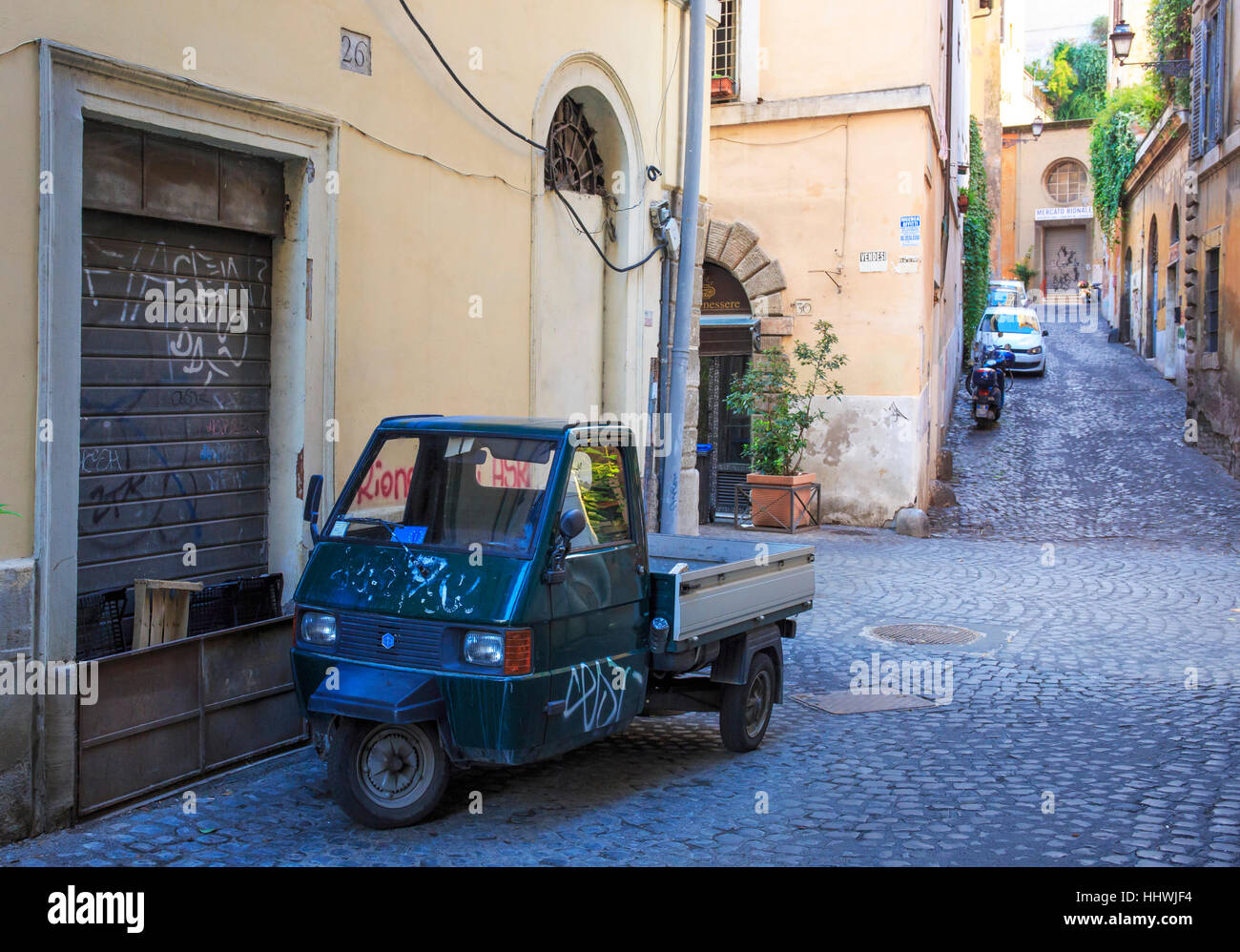 3 wheel truck hi-res stock photography and images - Alamy
