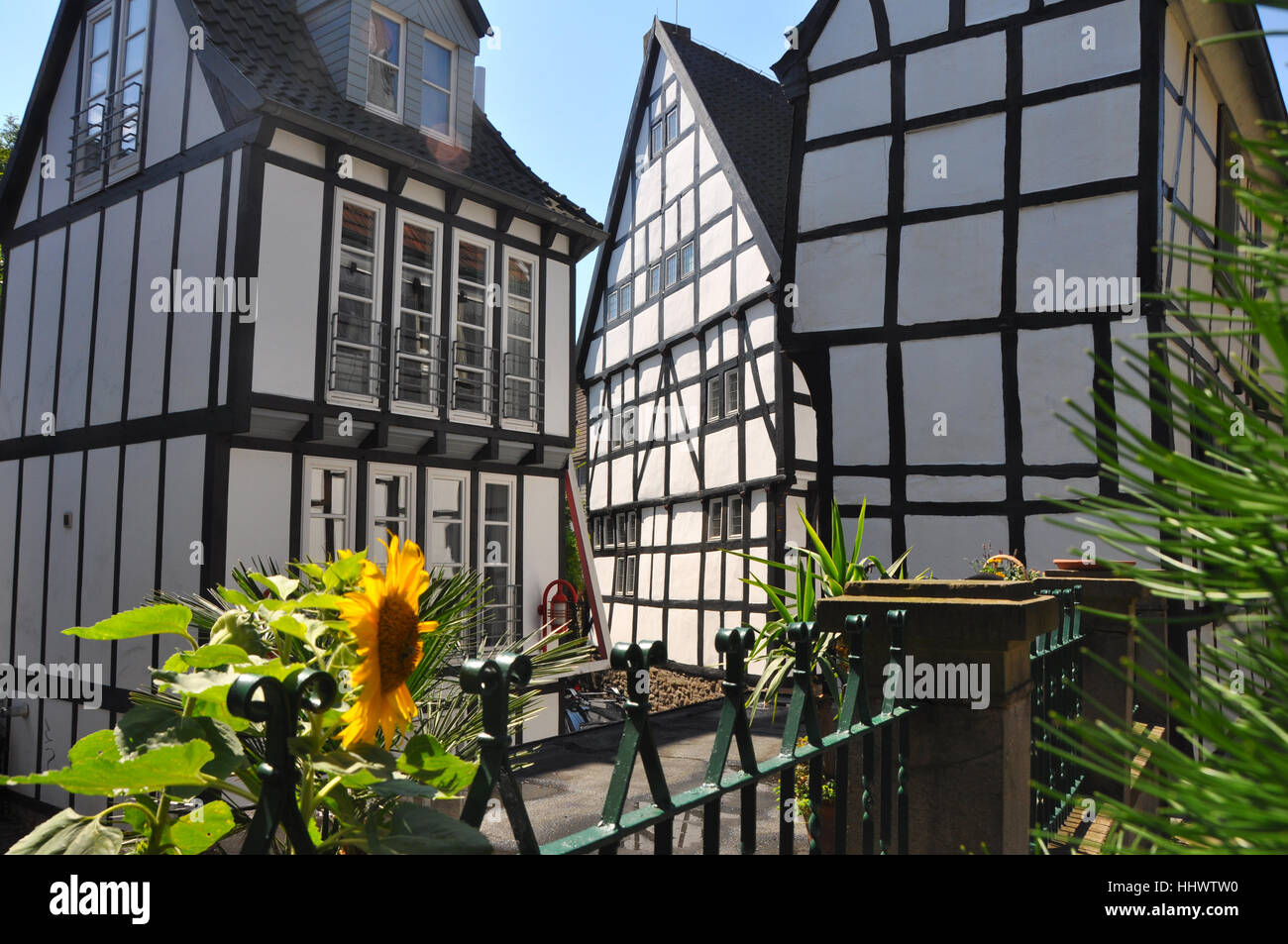 German wood beam houses village hi-res stock photography and images - Alamy