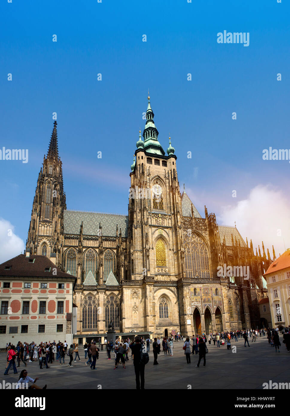 Prague saint vitus cathedral castle hi-res stock photography and images ...