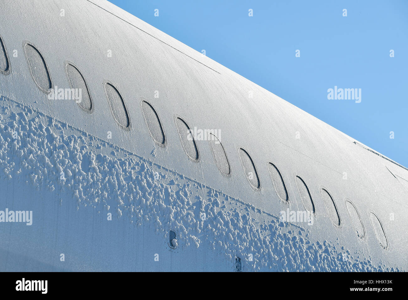 Lufthansa, Boeing, B 340-600, windows, cabin, wing, ice, snow, deicing ...