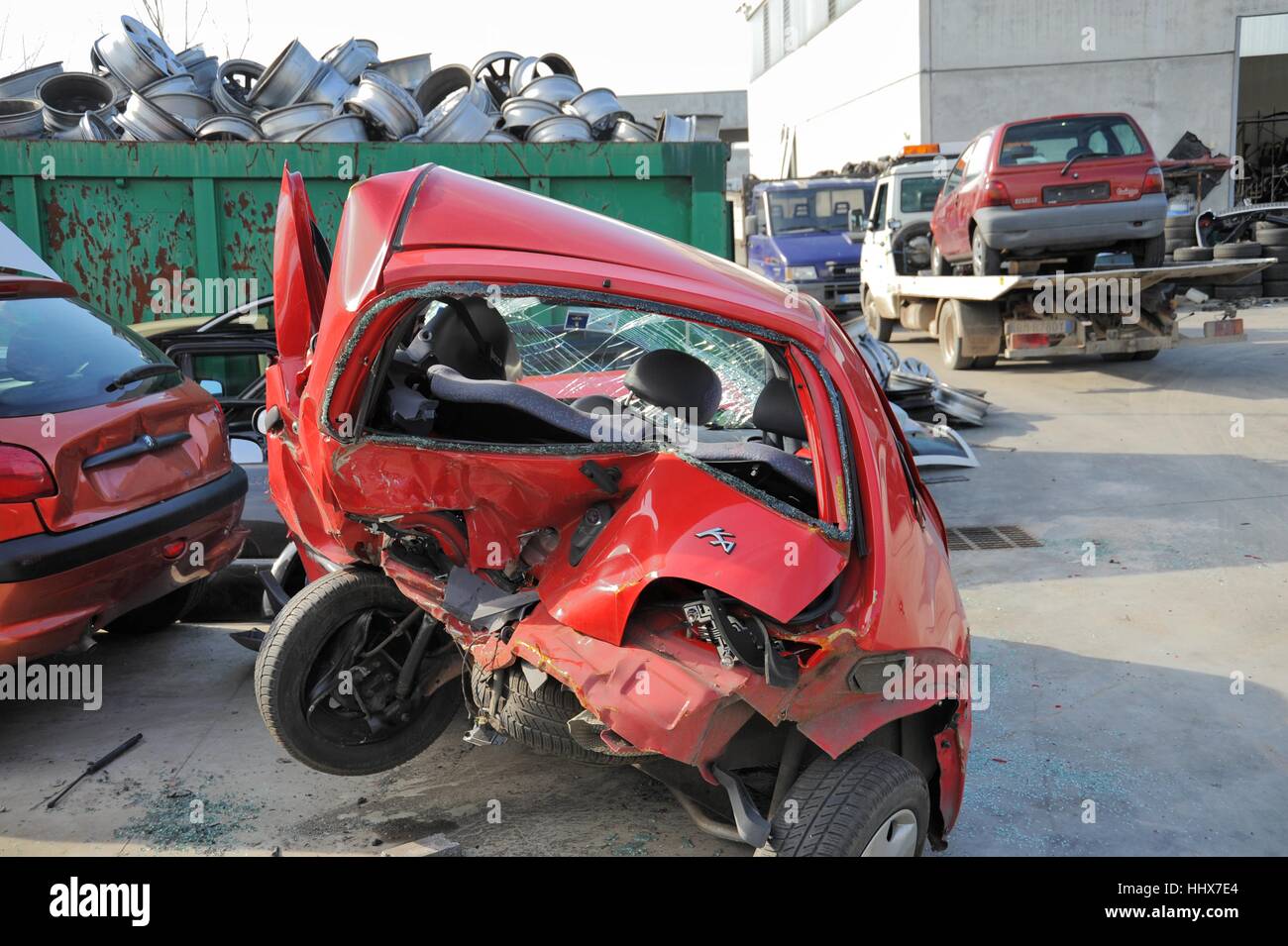 Car scrap yard in milan hi-res stock photography and images - Alamy
