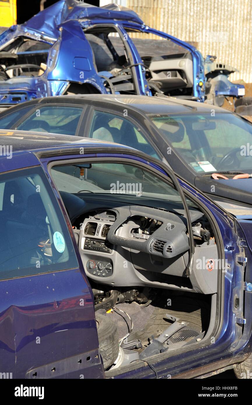 Car scrap yard in milan hi-res stock photography and images - Alamy