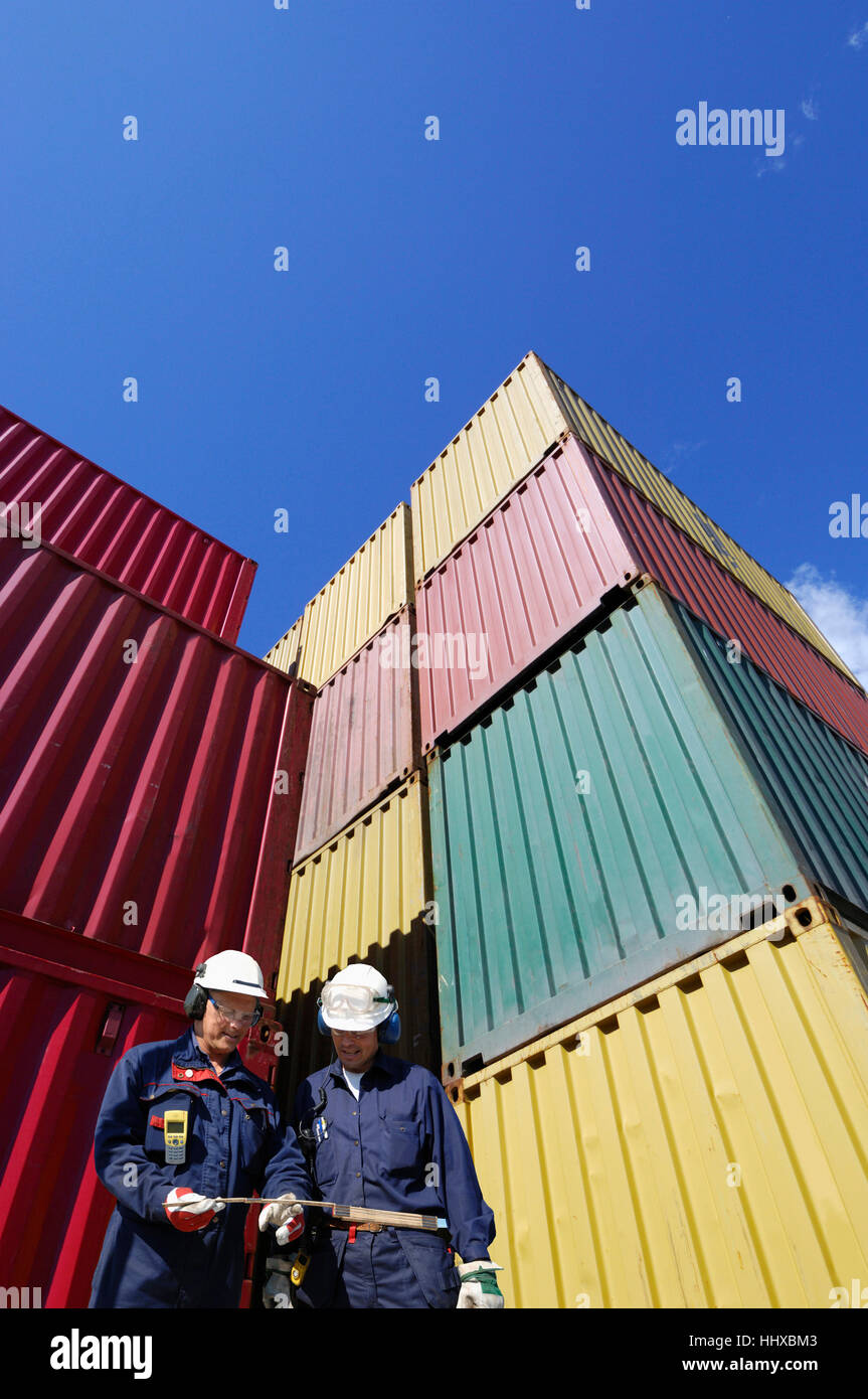Freightcontainers hi-res stock photography and images - Alamy