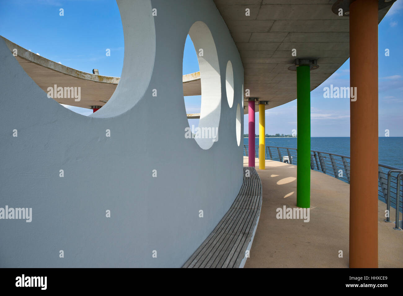 Coloured bridges hi-res stock photography and images - Alamy