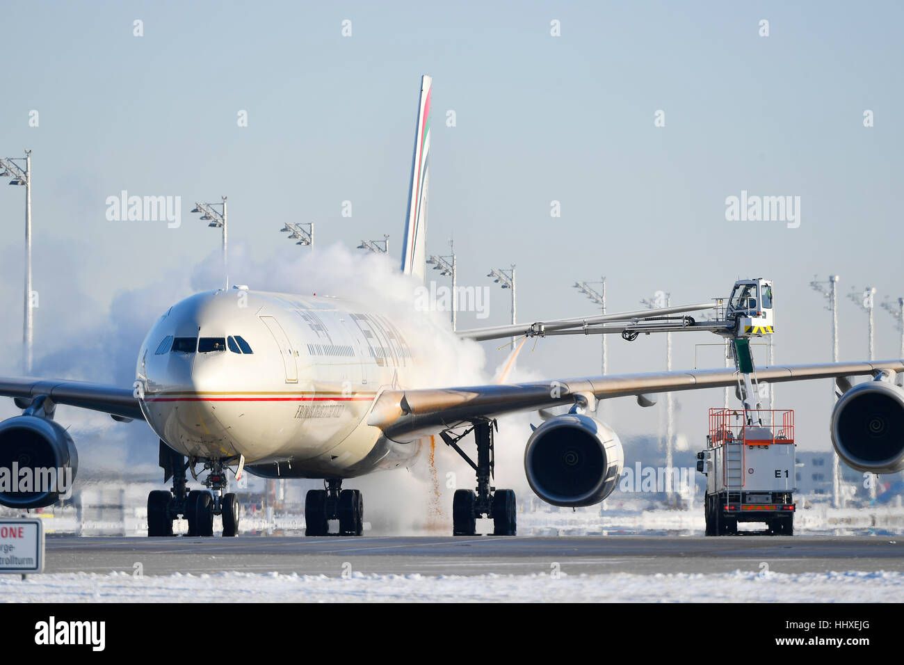 Etihad, A 340, aircraft, a/c, airplane, plane, wing, taxiway, runway ...