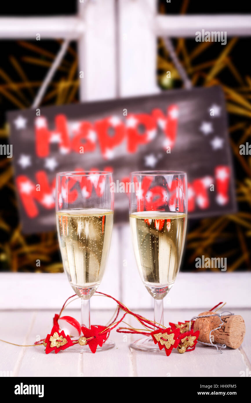 Anstossen silvester hi-res stock photography and images - Alamy