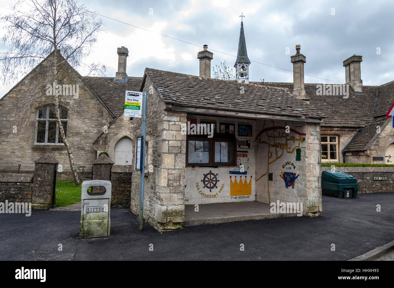 Bus stop shelter hi-res stock photography and images - Alamy