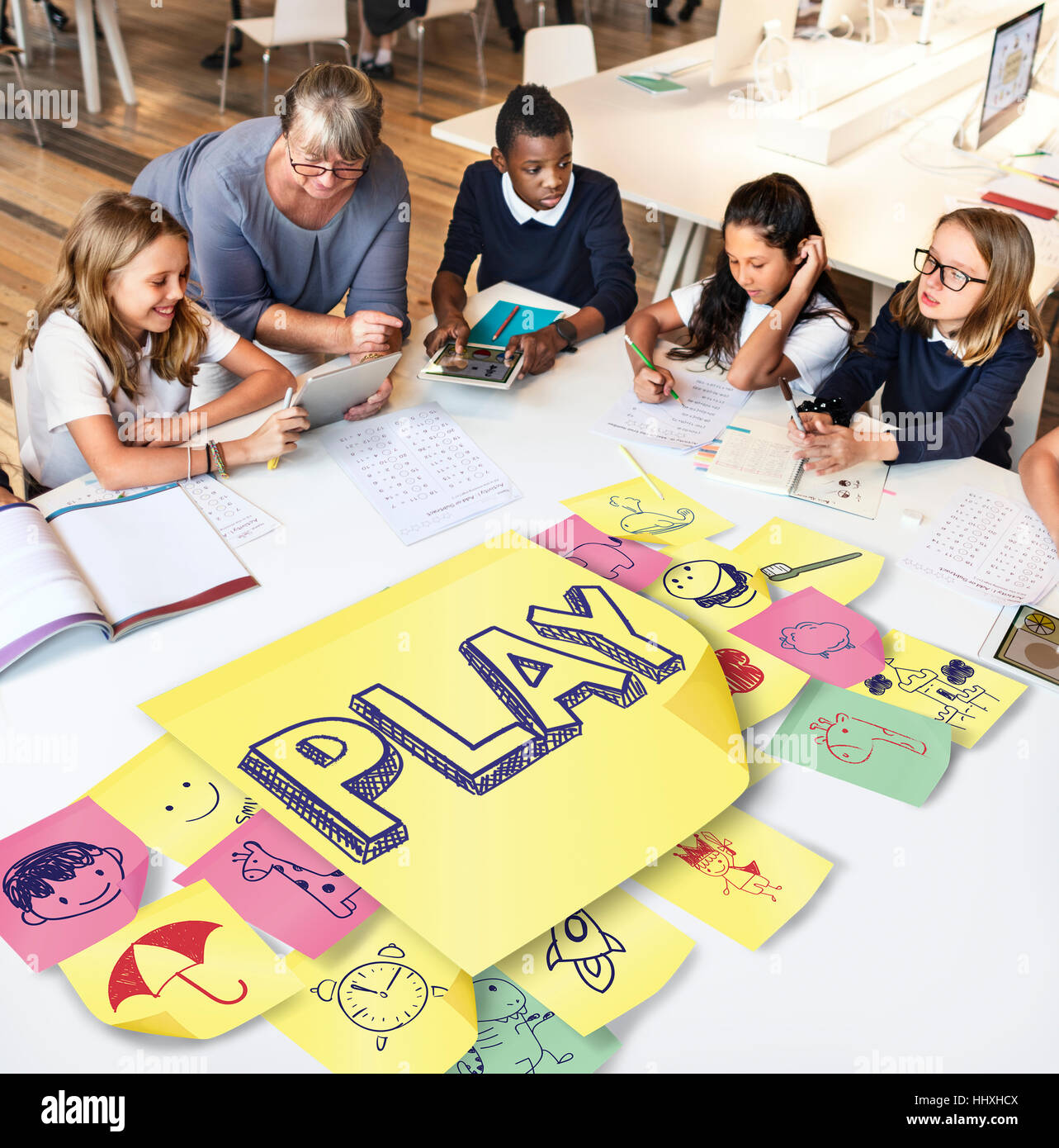 Children playing quiz hi-res stock photography and images - Alamy