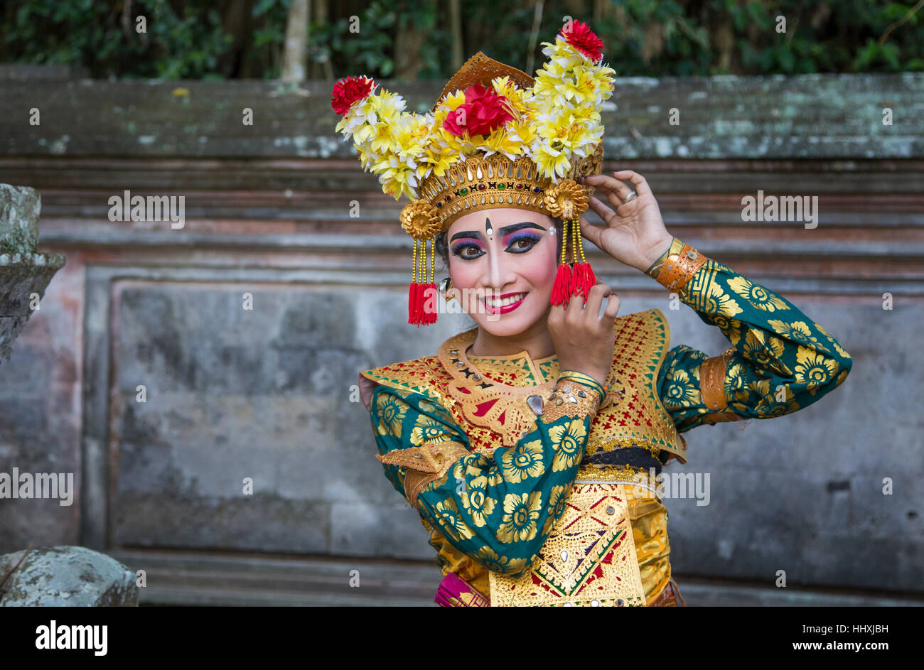 Balinese Traditional Artist High Resolution Stock Photography and ...