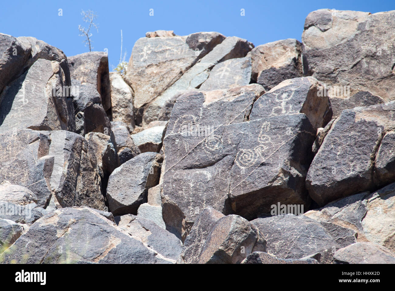 Native american petroglyphs hi-res stock photography and images - Alamy