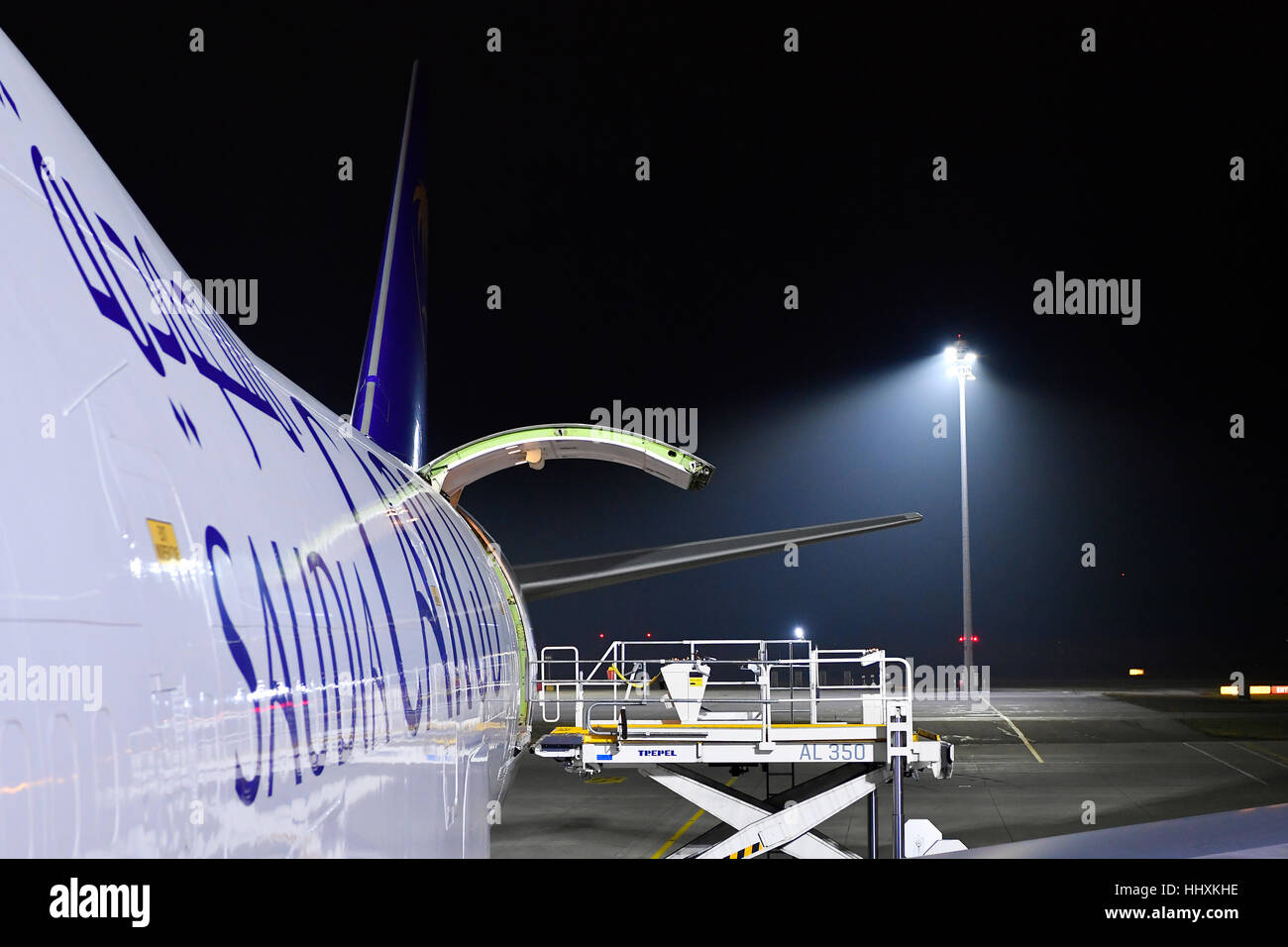 freigth, cargo, area, space, room, station, plane, aircraft, freighter ...