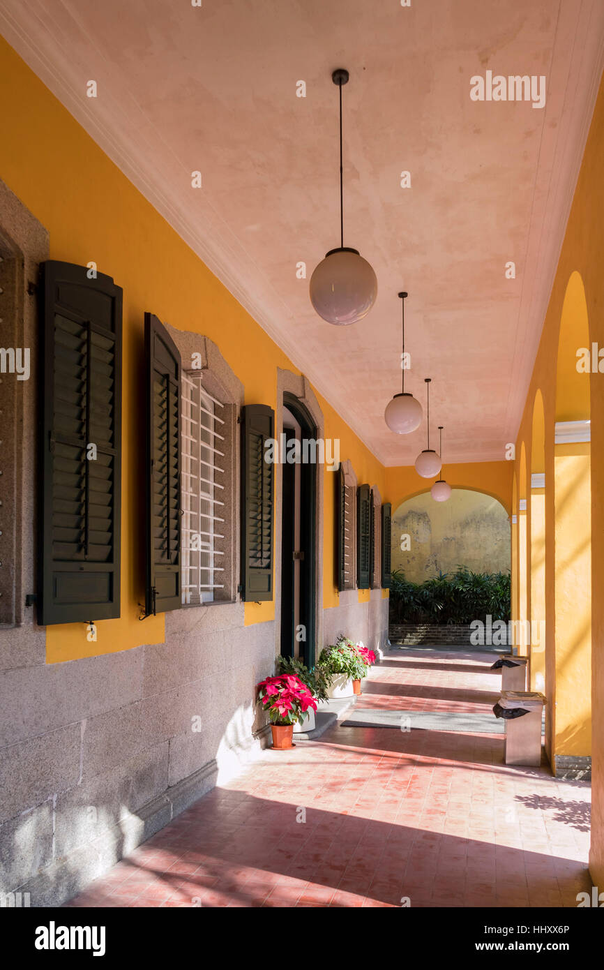 Macau library hi-res stock photography and images - Alamy