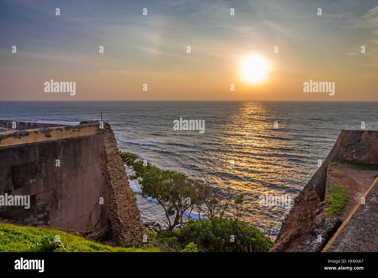 Beautiful romantic view of sunset from walls of old colonial fort Galle ...