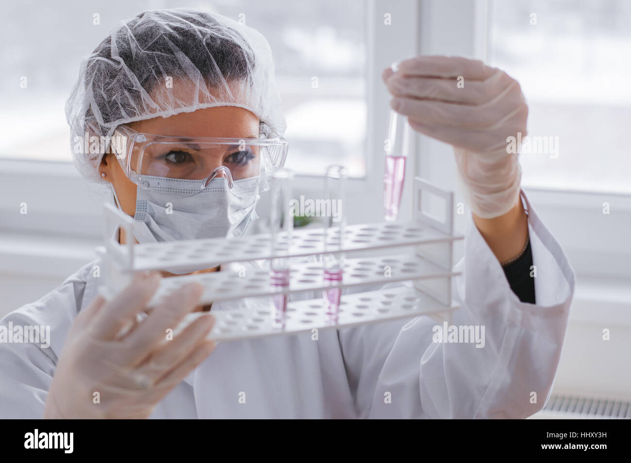 Female chemist in lab chemistry hi-res stock photography and images - Alamy