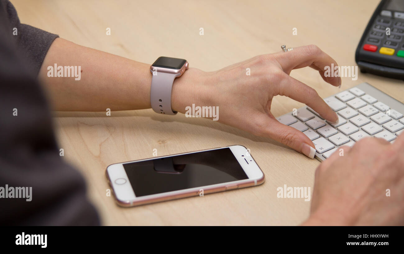 Iphone 12 keyboard hi-res stock photography and images - Alamy