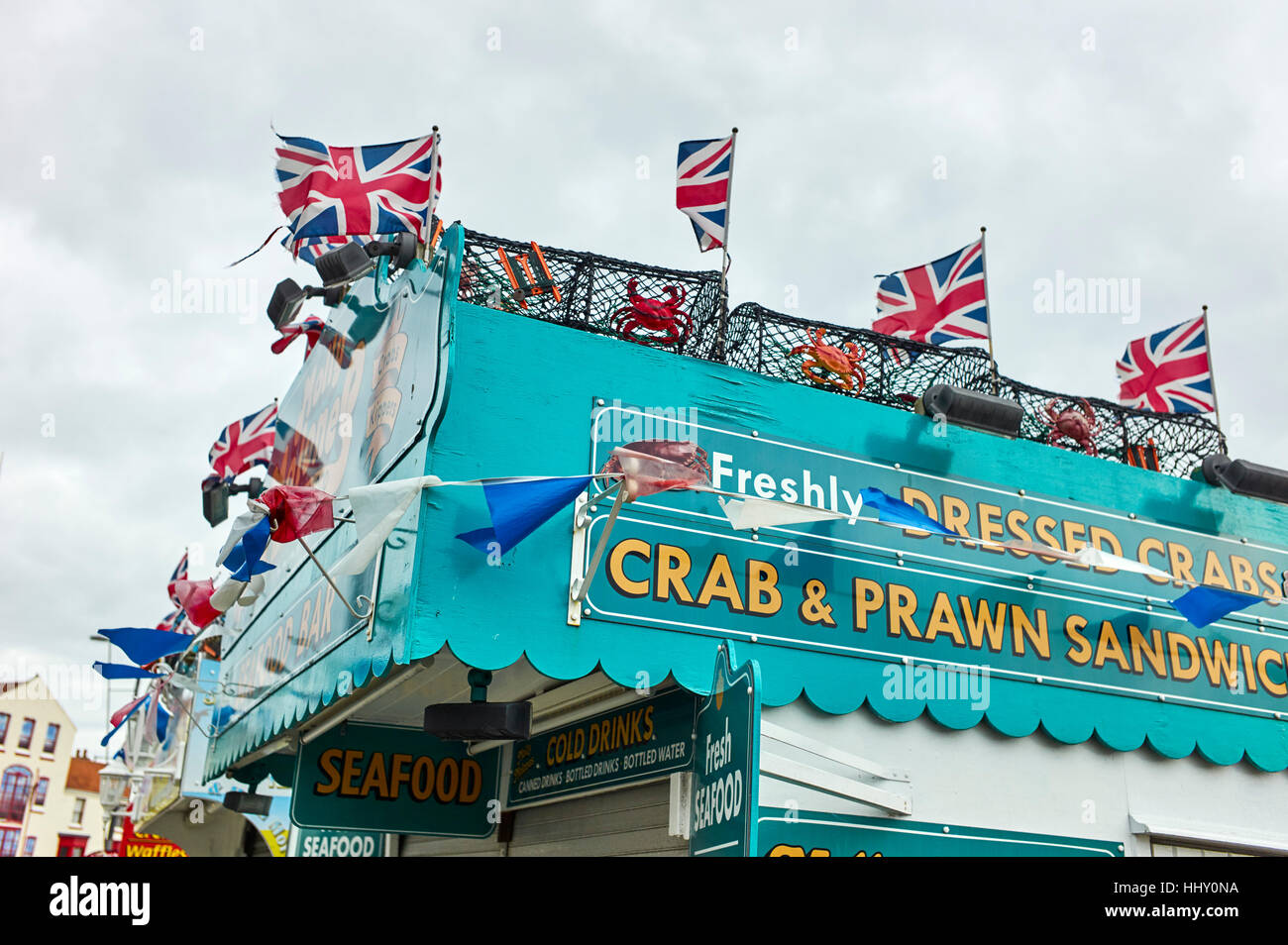 Seafood stall at seaside hi-res stock photography and images - Alamy