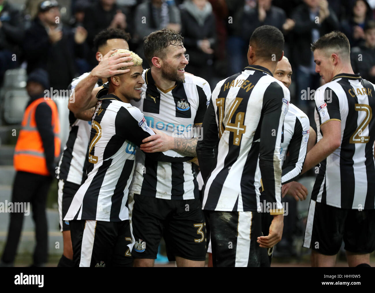 Newcastle United's Daryl Murphy (centre) celebrates scoring his side's ...