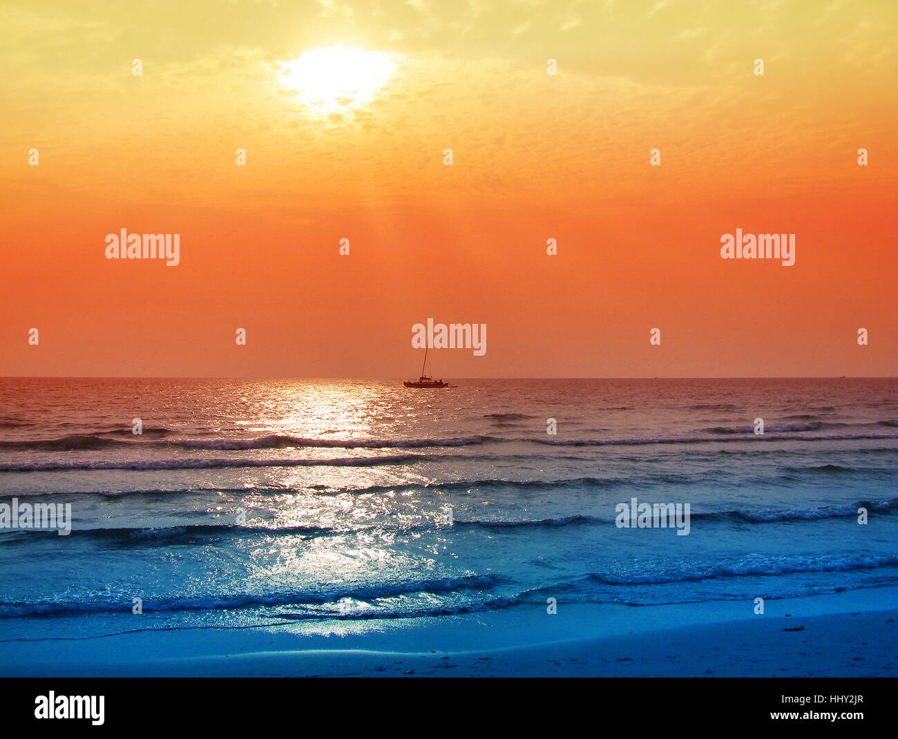 Photos bright sunset Stock Photo - Alamy