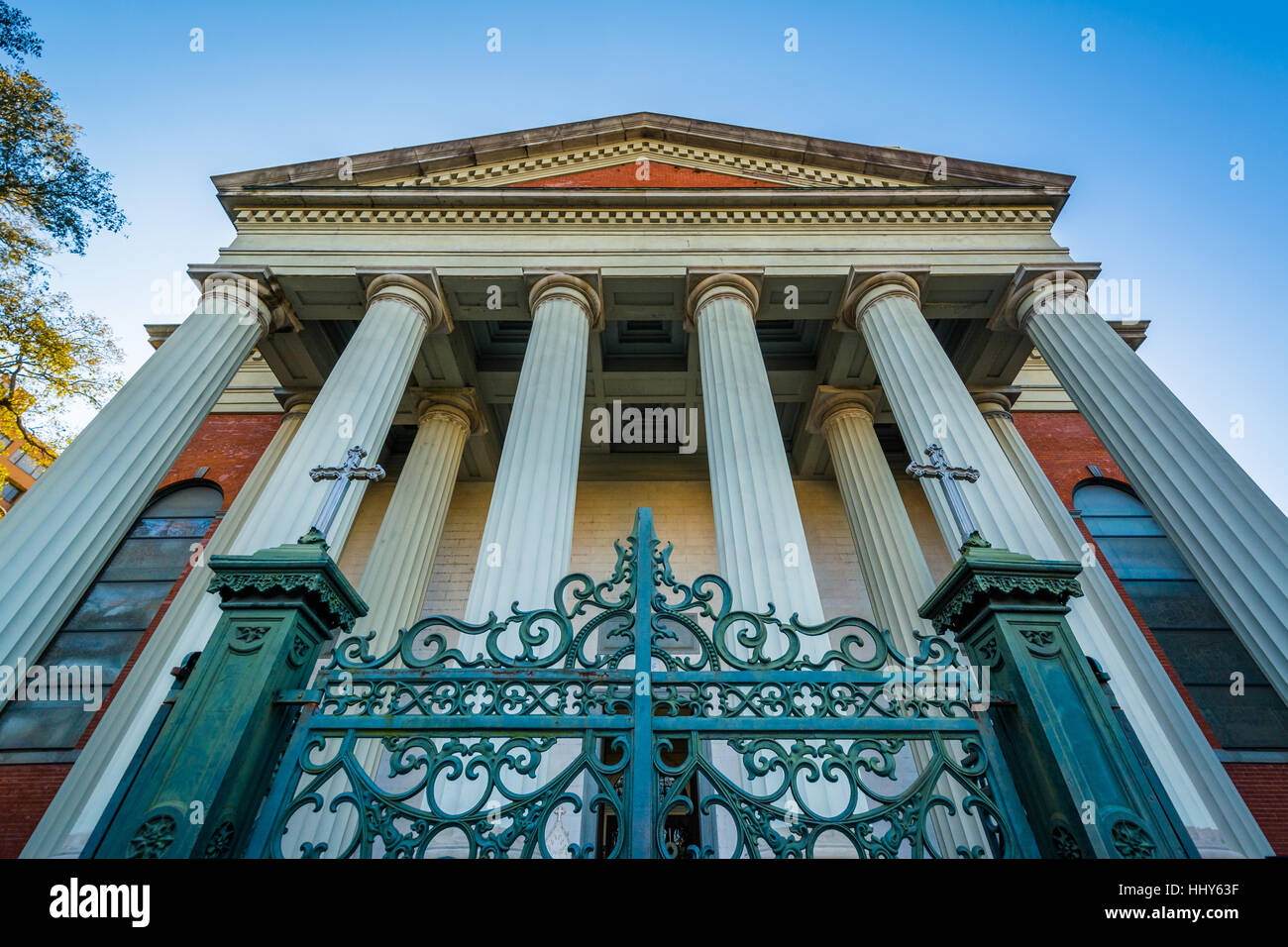 The Cathedral Basilica of the Immaculate Conception, in Mobile, Alabama ...