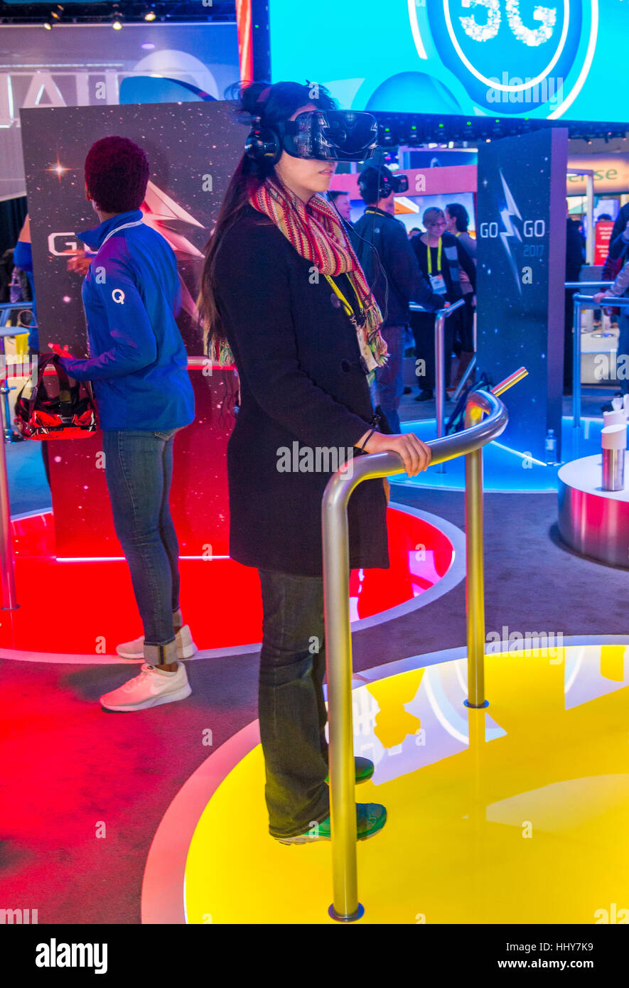 Qualcomm booth hi-res stock photography and images - Alamy